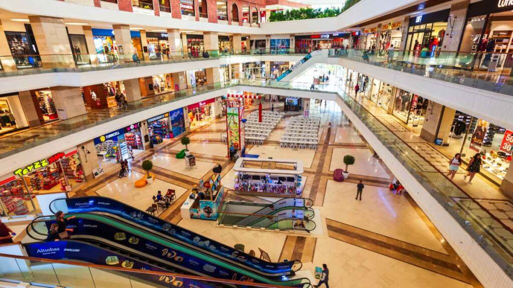 Un nuevo macrocomplejo comercial de 90.000 metros cuadrados y 70 ...